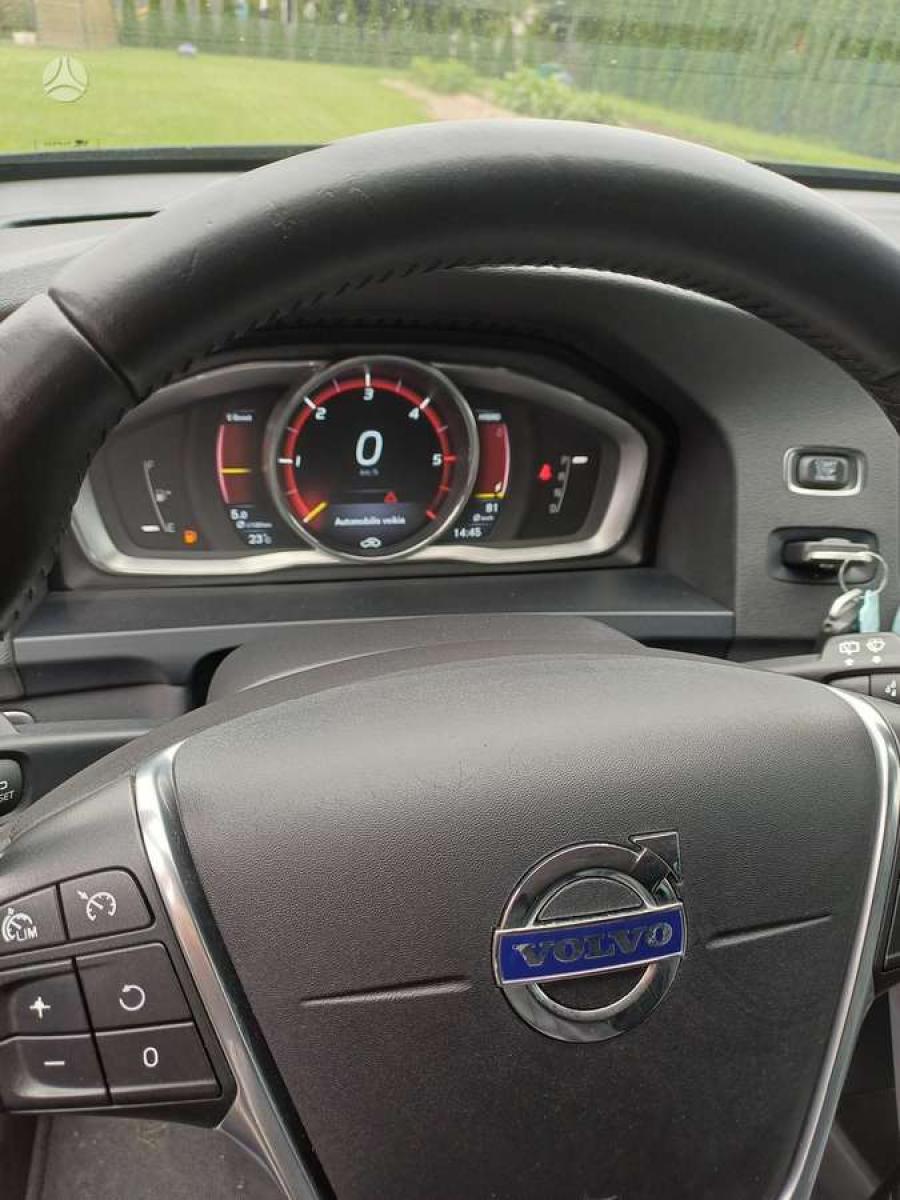 Black Volvo V60 2015 in Raseiniai, with an engine capacity of 2.40 L and mileage of 268 thousand km for 7400 €, photo 21 on AUTOMOTO.COM.LV