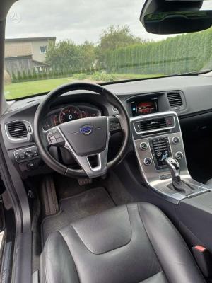Black Volvo V60 2015 in Raseiniai, with an engine capacity of 2.40 L and mileage of 268 thousand km for 7400 €, photo 26 on AUTOMOTO.COM.LV