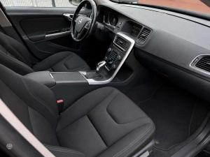 Black Volvo V60 2015 in Vilnius, with an engine capacity of 1.56 L and mileage of 296 thousand km for 4450 €, photo 11 on AUTOMOTO.COM.LV