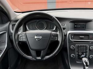 Black Volvo V60 2015 in Vilnius, with an engine capacity of 1.56 L and mileage of 296 thousand km for 4450 €, photo 13 on AUTOMOTO.COM.LV