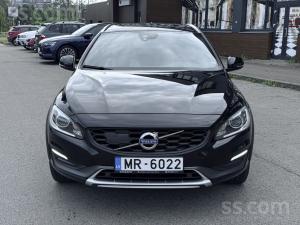 Melns Volvo V60 2015 Rīga, ar dzinēja tilpumu 2.00 L un nobraukumu 0 tūkst. km par 7950 €, foto  vietnē AUTOMOTO.COM.LV