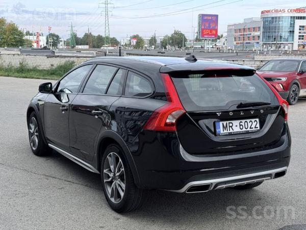 Вольво B60 2015 в Рига на AUTOMOTO.COM.LV Черный Вольво B60 2015 в Рига, объемом двигателя 2.00 л и пробегом 0 тыс. км за 7950 €, фото 6 на AUTOMOTO.COM.LV