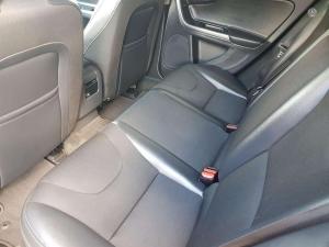 Black Volvo V60 2015 in Siauliai, with an engine capacity of 1.56 L and mileage of 180 thousand km for 5350 €, photo 10 on AUTOMOTO.COM.LV