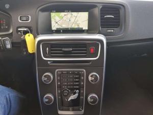 Black Volvo V60 2015 in Siauliai, with an engine capacity of 1.56 L and mileage of 180 thousand km for 5350 €, photo 13 on AUTOMOTO.COM.LV