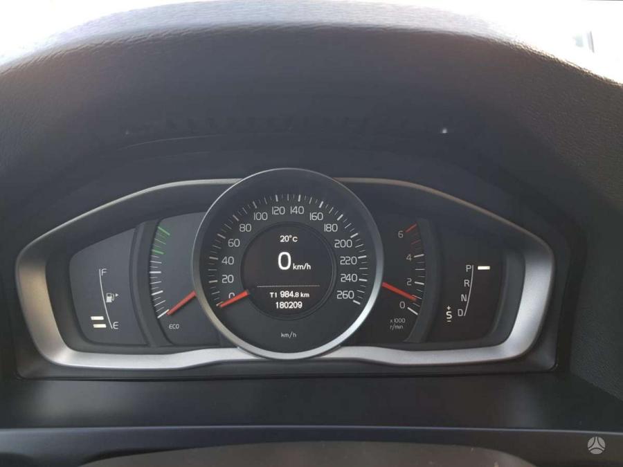 Black Volvo V60 2015 in Siauliai, with an engine capacity of 1.56 L and mileage of 180 thousand km for 5350 €, photo 14 on AUTOMOTO.COM.LV