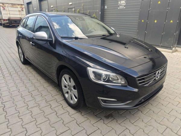 Melns Volvo V60 2015 Klaipėda, ar dzinēja tilpumu 1.97 L un nobraukumu 246 tūkst. km par 4999 €, foto 1 vietnē AUTOMOTO.COM.LV
