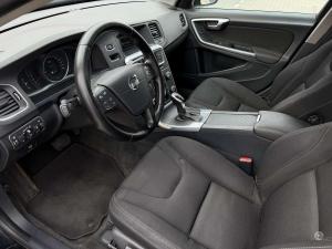 Black Volvo V60 2015 in Vilnius, with an engine capacity of 1.56 L and mileage of 295 thousand km for 3750 €, photo 8 on AUTOMOTO.COM.LV