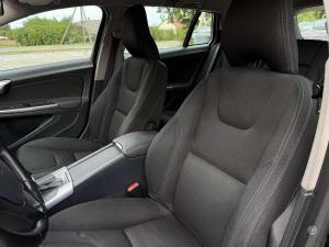 Black Volvo V60 2015 in Vilnius, with an engine capacity of 1.56 L and mileage of 295 thousand km for 3750 €, photo 9 on AUTOMOTO.COM.LV
