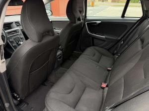 Black Volvo V60 2015 in Vilnius, with an engine capacity of 1.56 L and mileage of 295 thousand km for 3750 €, photo 10 on AUTOMOTO.COM.LV