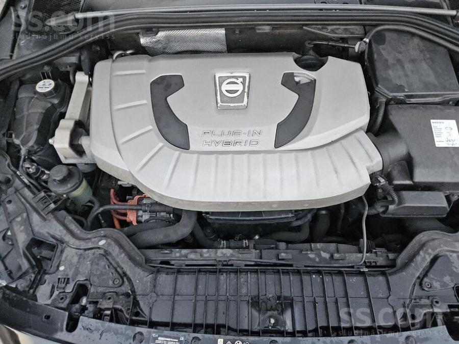 Melns Volvo V60 2015 Cēsis, ar dzinēja tilpumu 2.40 L un nobraukumu 329 tūkst. km par 7700 €, foto 17 vietnē AUTOMOTO.COM.LV