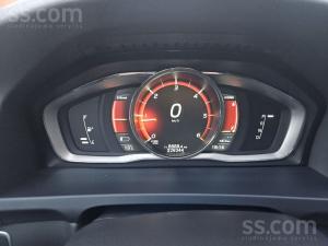 Melns Volvo V60 2015 Cēsis, ar dzinēja tilpumu 2.40 L un nobraukumu 329 tūkst. km par 7700 €, foto 19 vietnē AUTOMOTO.COM.LV