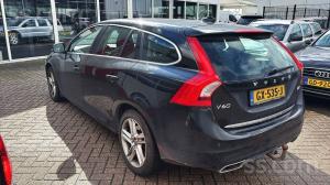 Melns Volvo V60 2015 Rīga, ar dzinēja tilpumu 2.40 L un nobraukumu 384 tūkst. km par 4994 €, foto 5 vietnē AUTOMOTO.COM.LV