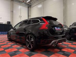 Black Volvo V60 2016 in Vilnius, with an engine capacity of 2.95 L and mileage of 280 thousand km for 16850 €, photo 6 on AUTOMOTO.COM.LV