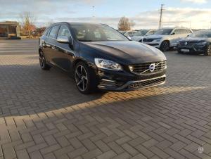 Black Volvo V60 2016 in Taurage, with an engine capacity of 2.00 L and mileage of 260 thousand km for 7100 €, photo 2 on AUTOMOTO.COM.LV