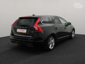 Melns Volvo V60 2016 Viļņa, ar dzinēja tilpumu 2.40 L un nobraukumu 216 tūkst. km par 11999 €, foto 8 vietnē AUTOMOTO.COM.LV