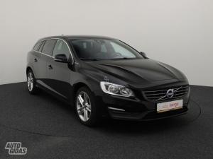 Melns Volvo V60 2016 Viļņa, ar dzinēja tilpumu 2.40 L un nobraukumu 216 tūkst. km par 11999 €, foto 10 vietnē AUTOMOTO.COM.LV