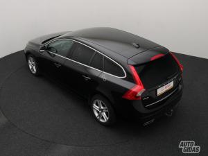 Melns Volvo V60 2016 Viļņa, ar dzinēja tilpumu 2.40 L un nobraukumu 216 tūkst. km par 11999 €, foto 12 vietnē AUTOMOTO.COM.LV