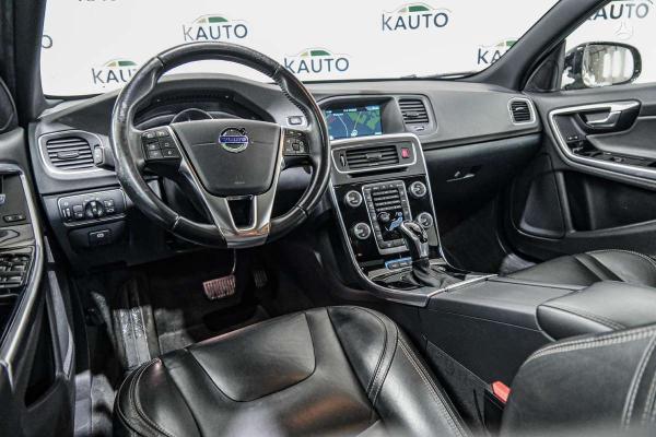 Melns Volvo V60 2016 Kauņa, ar dzinēja tilpumu 2.40 L un nobraukumu 0 tūkst. km par 9690 €, foto 7 vietnē AUTOMOTO.COM.LV