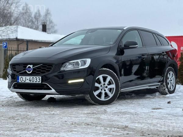 Black Volvo V60 2016 in Jelgava, with an engine capacity of 2.40 L and mileage of 0 thousand km for 12990 €, photo 1 on AUTOMOTO.COM.LV
