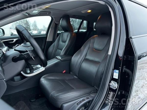 Black Volvo V60 2016 in Jelgava, with an engine capacity of 2.40 L and mileage of 0 thousand km for 12990 €, photo 7 on AUTOMOTO.COM.LV