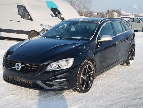 Black Volvo V60 2016 in Taurage, with an engine capacity of 2.00 L and mileage of 260 thousand km for 7200 €, photo 1 on AUTOMOTO.COM.LV