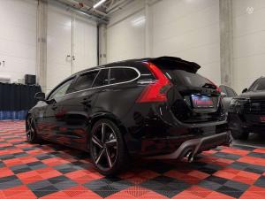 Black Volvo V60 2016 in Vilnius, with an engine capacity of 2.95 L and mileage of 280 thousand km for 15000 €, photo 6 on AUTOMOTO.COM.LV
