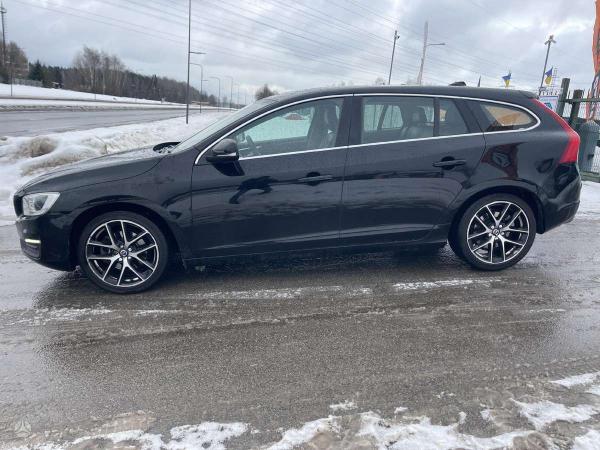 Melns Volvo V60 2016 Kauņa, ar dzinēja tilpumu 1.97 L un nobraukumu 287 tūkst. km par 6750 €, foto 8 vietnē AUTOMOTO.COM.LV