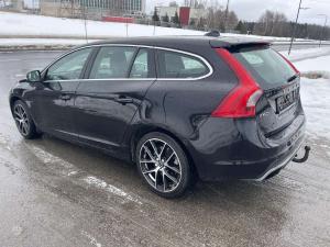 Melns Volvo V60 2016 Kauņa, ar dzinēja tilpumu 1.97 L un nobraukumu 287 tūkst. km par 6750 €, foto 10 vietnē AUTOMOTO.COM.LV