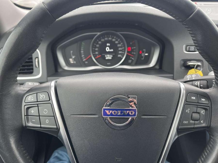 Melns Volvo V60 2016 Kauņa, ar dzinēja tilpumu 1.97 L un nobraukumu 287 tūkst. km par 6750 €, foto 19 vietnē AUTOMOTO.COM.LV