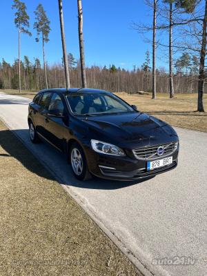 Melns Volvo V60 2016 Tallina, ar dzinēja tilpumu 1.50 L un nobraukumu 110 tūkst. km par 12500 €, foto 3 vietnē AUTOMOTO.COM.LV
