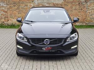 Melns Volvo V60 2016 Viļņa, ar dzinēja tilpumu 2.00 L un nobraukumu 292 tūkst. km par 6600 €, foto 4 vietnē AUTOMOTO.COM.LV