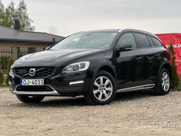 Black Volvo V60 2016 in Jelgava, with an engine capacity of 2.40 L and mileage of 0 thousand km for 12990 €, photo 1 on AUTOMOTO.COM.LV