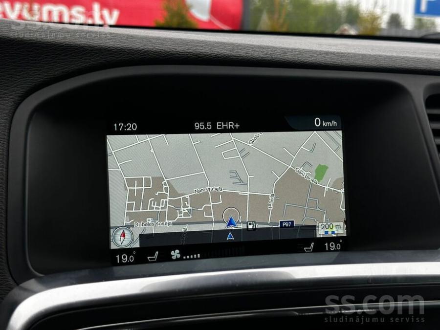 Melns Volvo V60 2016 Jelgava, ar dzinēja tilpumu 2.40 L un nobraukumu 0 tūkst. km par 12990 €, foto 24 vietnē AUTOMOTO.COM.LV