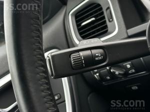 Melns Volvo V60 2016 Jelgava, ar dzinēja tilpumu 2.40 L un nobraukumu 0 tūkst. km par 12990 €, foto 28 vietnē AUTOMOTO.COM.LV