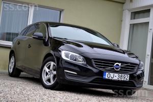 Melns Volvo V60 2016 Tukums, ar dzinēja tilpumu 2.00 L un nobraukumu 325 tūkst. km par 6790 €, foto 3 vietnē AUTOMOTO.COM.LV