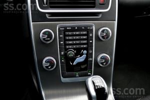 Melns Volvo V60 2016 Tukums, ar dzinēja tilpumu 2.00 L un nobraukumu 325 tūkst. km par 6790 €, foto 18 vietnē AUTOMOTO.COM.LV