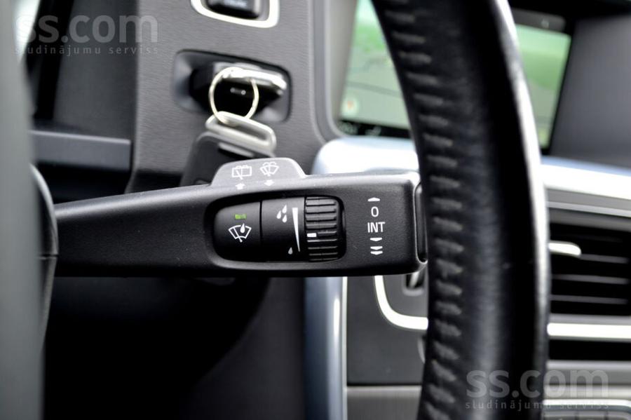 Melns Volvo V60 2016 Tukums, ar dzinēja tilpumu 2.00 L un nobraukumu 325 tūkst. km par 6790 €, foto 21 vietnē AUTOMOTO.COM.LV