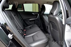 Melns Volvo V60 2016 Tukums, ar dzinēja tilpumu 2.00 L un nobraukumu 325 tūkst. km par 6790 €, foto 27 vietnē AUTOMOTO.COM.LV