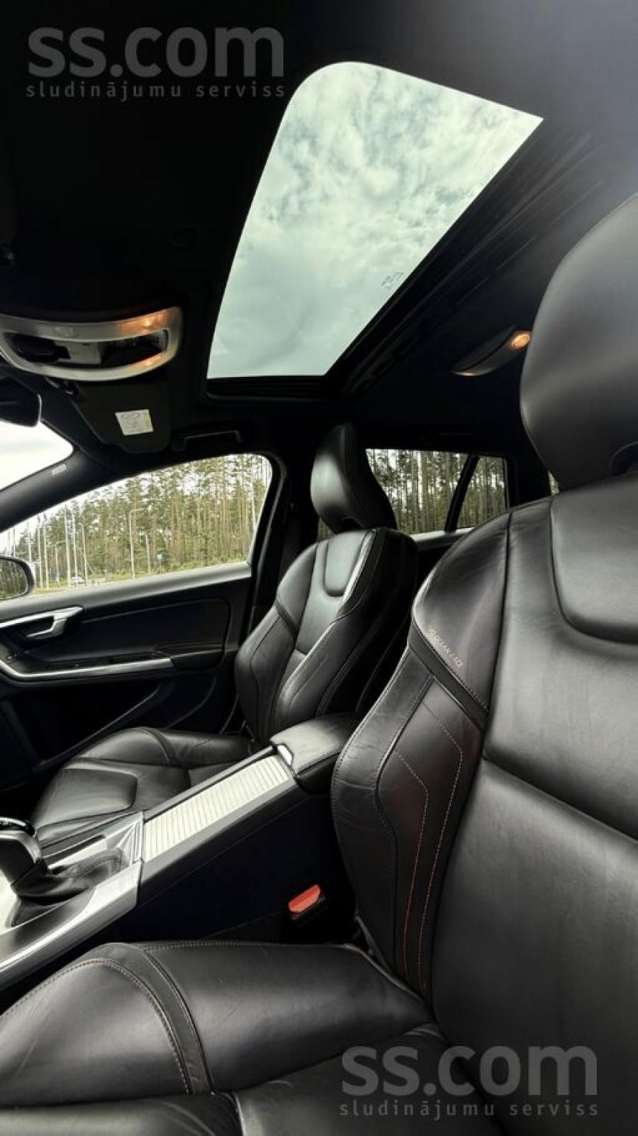 Melns Volvo V60 2016 Rīga, ar dzinēja tilpumu 2.00 L un nobraukumu 252 tūkst. km par 7800 €, foto 5 vietnē AUTOMOTO.COM.LV