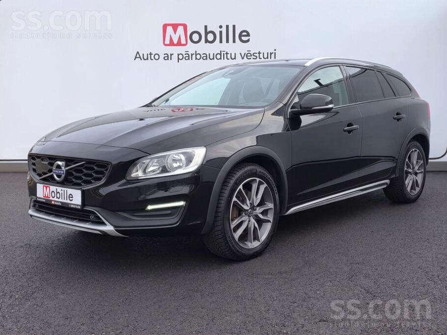 Melns Volvo V60 2016 Rīga, ar dzinēja tilpumu 2.00 L un nobraukumu 288 tūkst. km par 6950 €, foto 4 vietnē AUTOMOTO.COM.LV