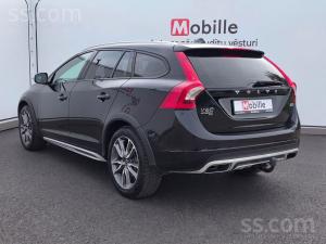 Melns Volvo V60 2016 Rīga, ar dzinēja tilpumu 2.00 L un nobraukumu 288 tūkst. km par 6950 €, foto 5 vietnē AUTOMOTO.COM.LV