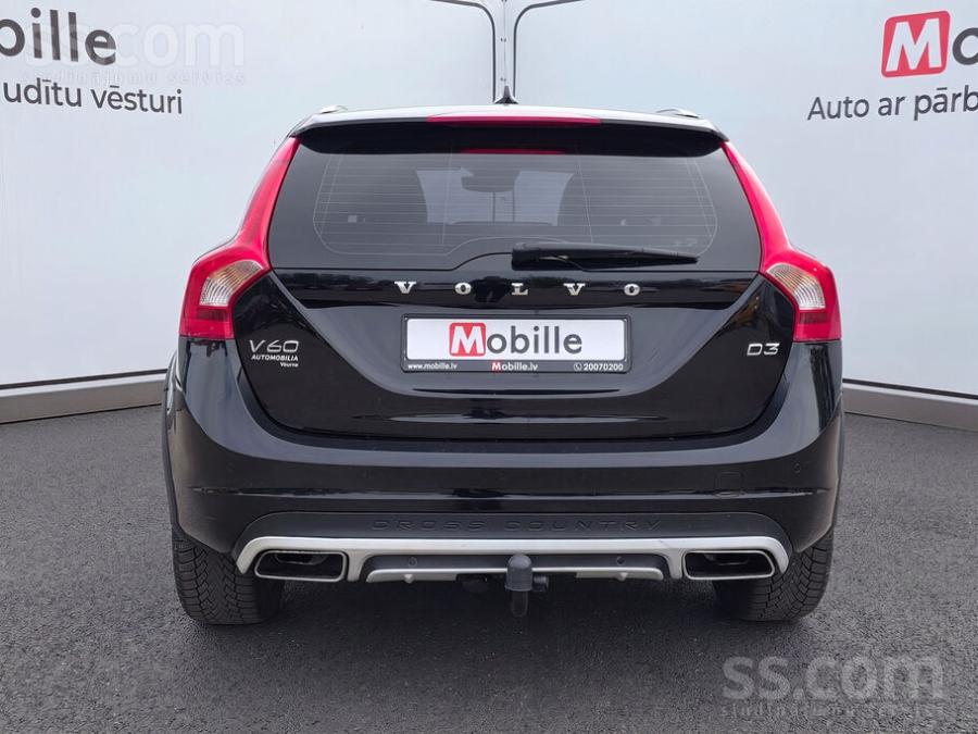 Melns Volvo V60 2016 Rīga, ar dzinēja tilpumu 2.00 L un nobraukumu 288 tūkst. km par 6950 €, foto 6 vietnē AUTOMOTO.COM.LV