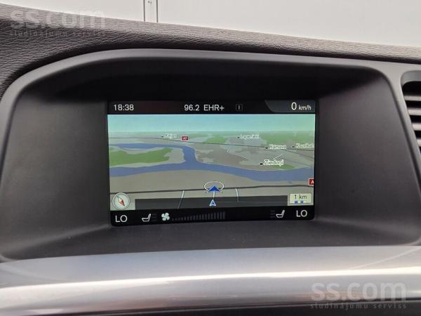 Melns Volvo V60 2016 Rīga, ar dzinēja tilpumu 2.00 L un nobraukumu 288 tūkst. km par 6950 €, foto 9 vietnē AUTOMOTO.COM.LV
