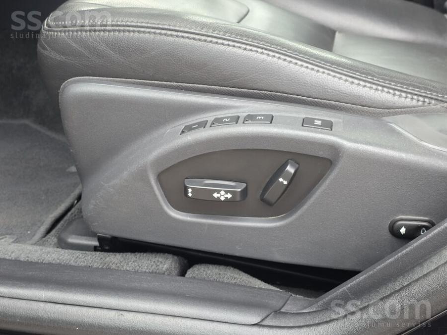 Melns Volvo V60 2016 Rīga, ar dzinēja tilpumu 2.00 L un nobraukumu 288 tūkst. km par 6950 €, foto 14 vietnē AUTOMOTO.COM.LV