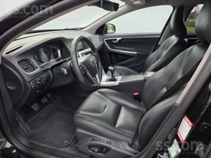 Melns Volvo V60 2016 Rīga, ar dzinēja tilpumu 2.00 L un nobraukumu 288 tūkst. km par 6950 €, foto 15 vietnē AUTOMOTO.COM.LV