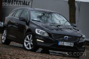 Черный Вольво B60 2016 в Рига, объемом двигателя 2.00 л и пробегом 299 тыс. км за 6790 €, фото 4 на AUTOMOTO.COM.LV