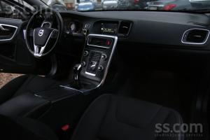 Черный Вольво B60 2016 в Рига, объемом двигателя 2.00 л и пробегом 299 тыс. км за 6790 €, фото 14 на AUTOMOTO.COM.LV