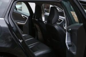 Черный Вольво B60 2016 в Рига, объемом двигателя 2.00 л и пробегом 298 тыс. км за 6990 €, фото 13 на AUTOMOTO.COM.LV