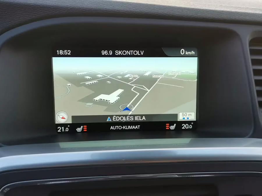 Melns Volvo V60 2016 Kuldīga, ar dzinēja tilpumu 2.00 L un nobraukumu 294 tūkst. km par 8300 €, foto 16 vietnē AUTOMOTO.COM.LV