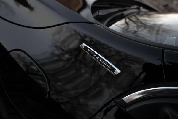 Melns Volvo V60 2016 Jelgava, ar dzinēja tilpumu 2.40 L un nobraukumu 175 tūkst. km par 14500 €, foto 7 vietnē AUTOMOTO.COM.LV